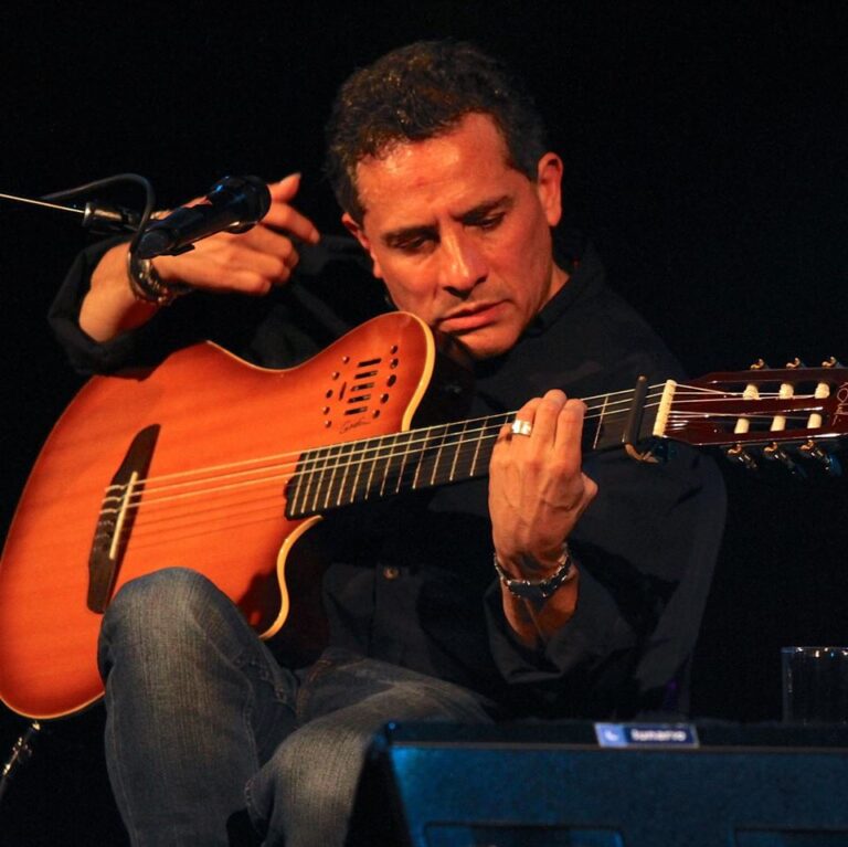 Alejandro Filio - Contratación de Artistas - Artistas de Trova