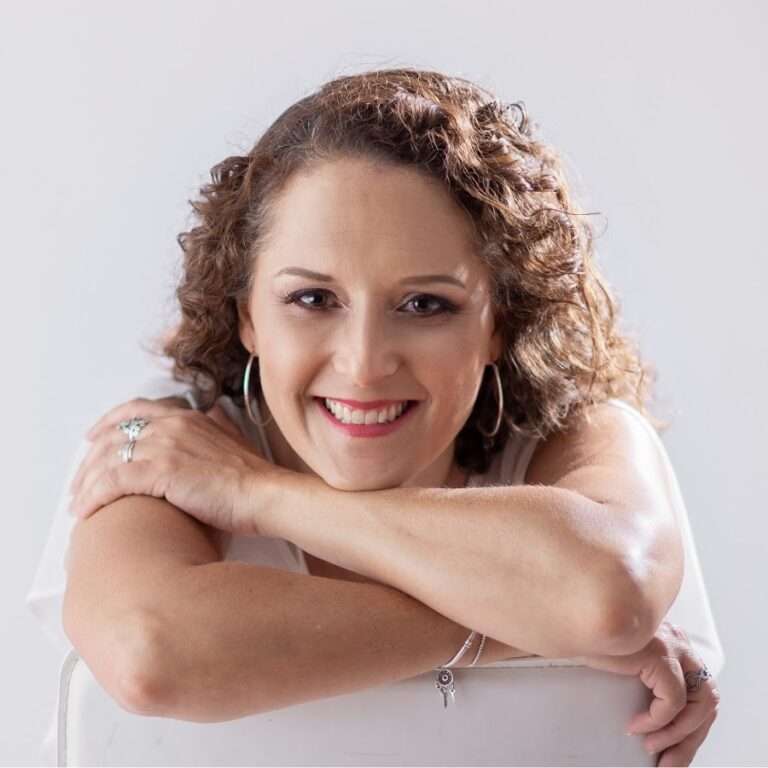 Contratar a Sandy Mora como Conferencista Motivacional